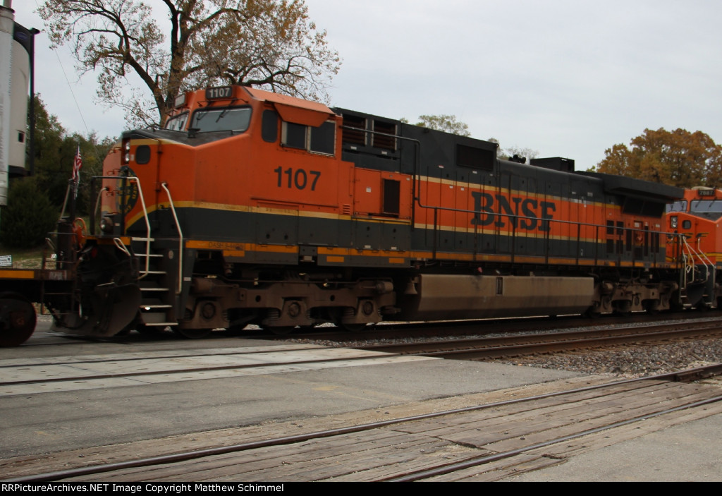 BNSF 1107